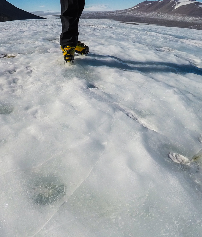 Alpine cryoconite holes – Biologist. Explorer. Storyteller.